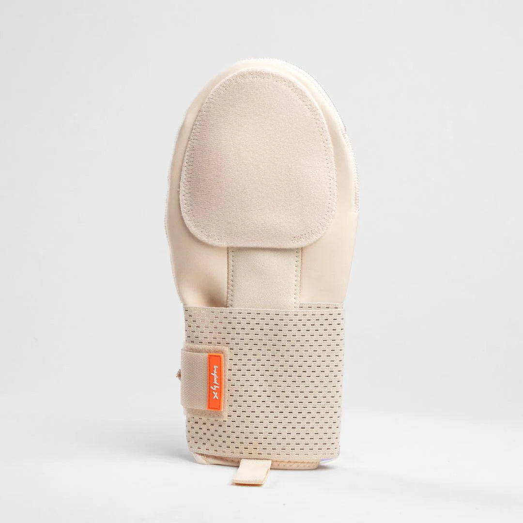 ARiA Strawberry Ice Cream Sliding Mitt || Absolutely Ridiculous Innova ...