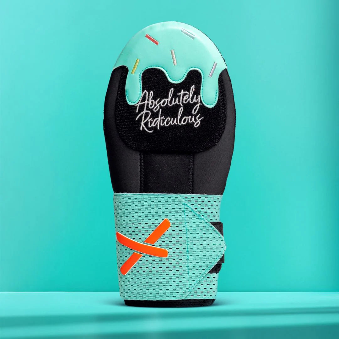 ARiA Mint Blackout Ice Cream Sliding Mitt || Absolutely Ridiculous Inn ...